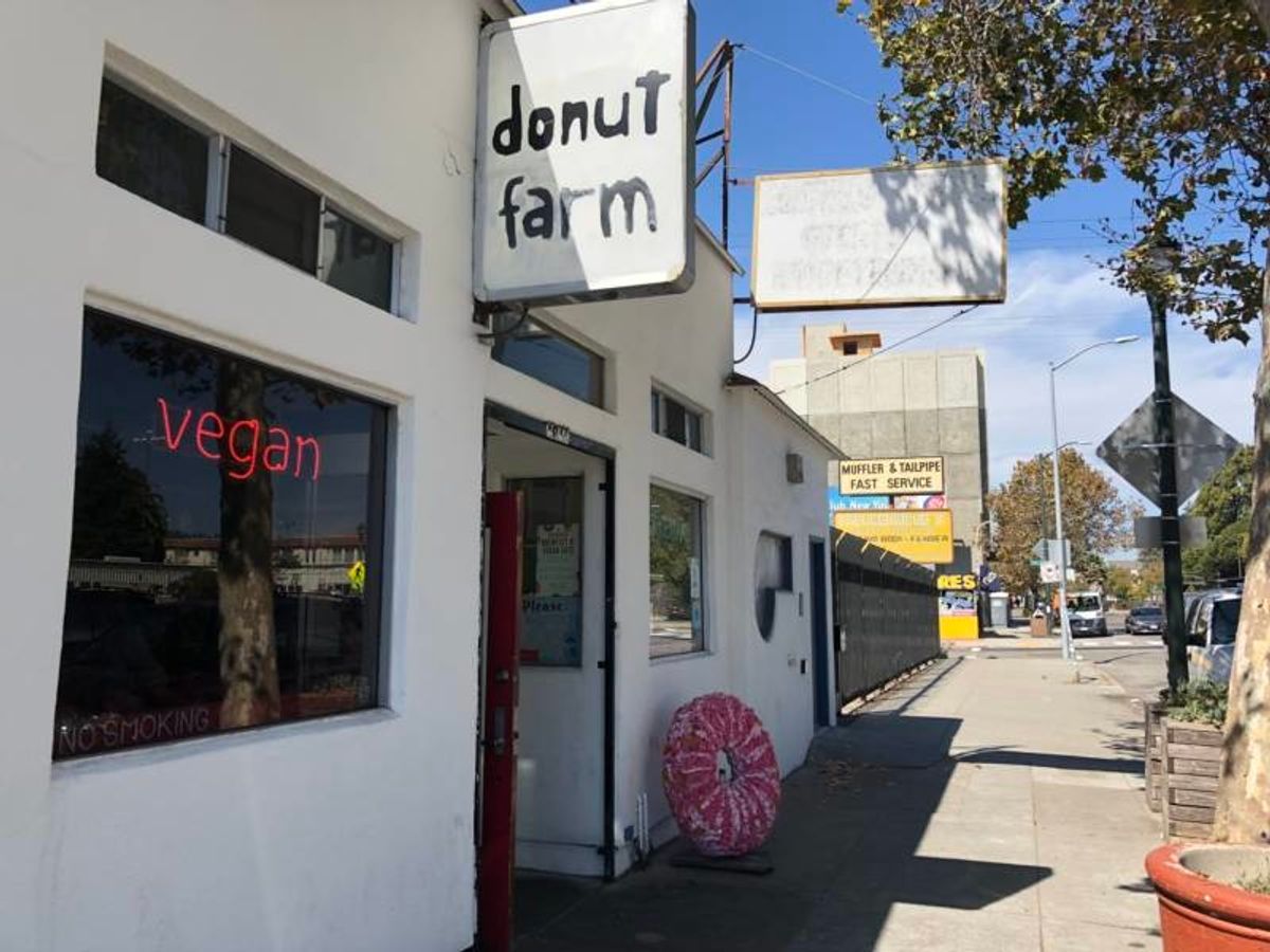 Pepples Donut Farm - 7x7 Bay Area